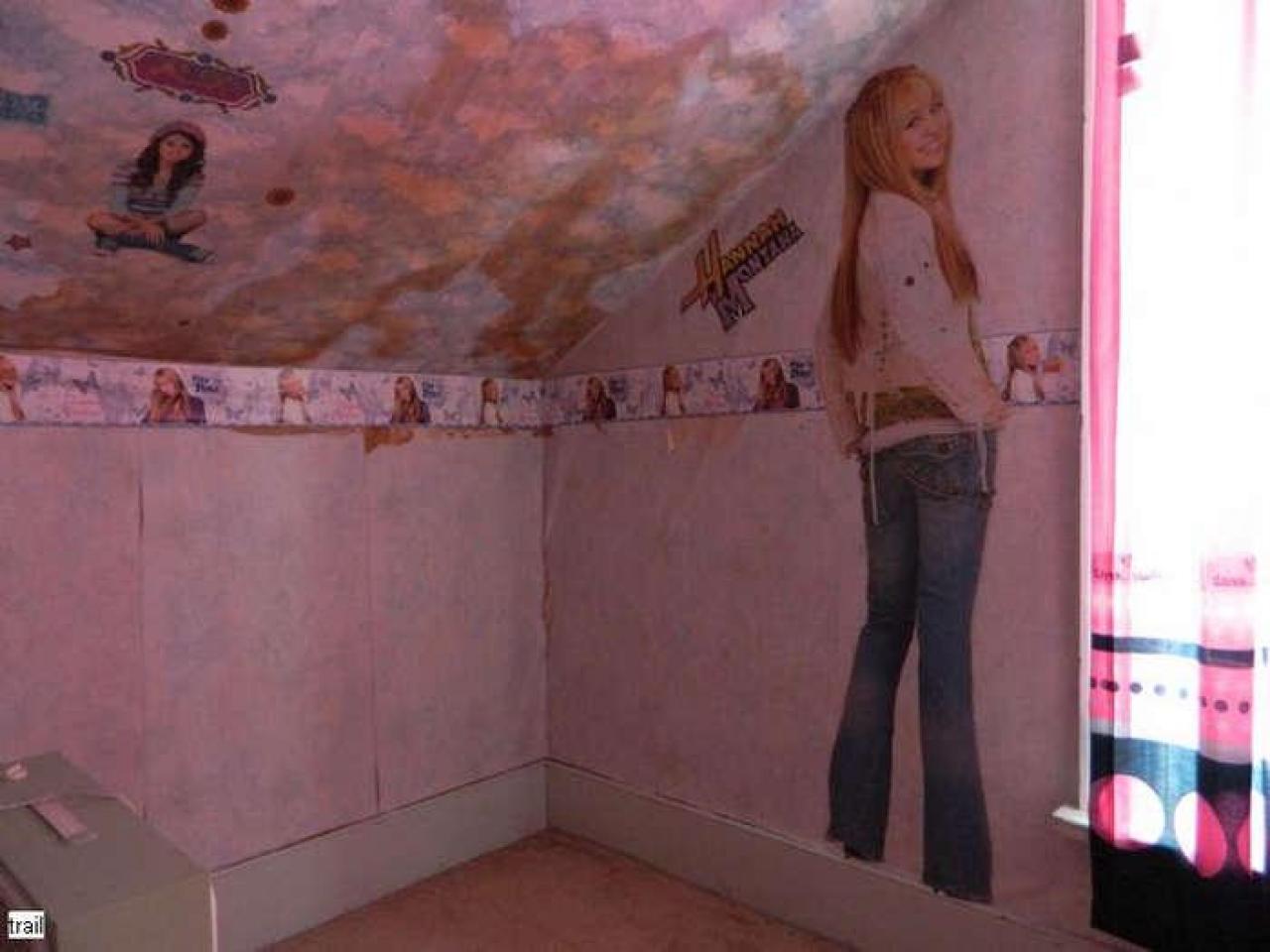 Mileys-Candy-Land77.Jpg - Toyland - Ominous