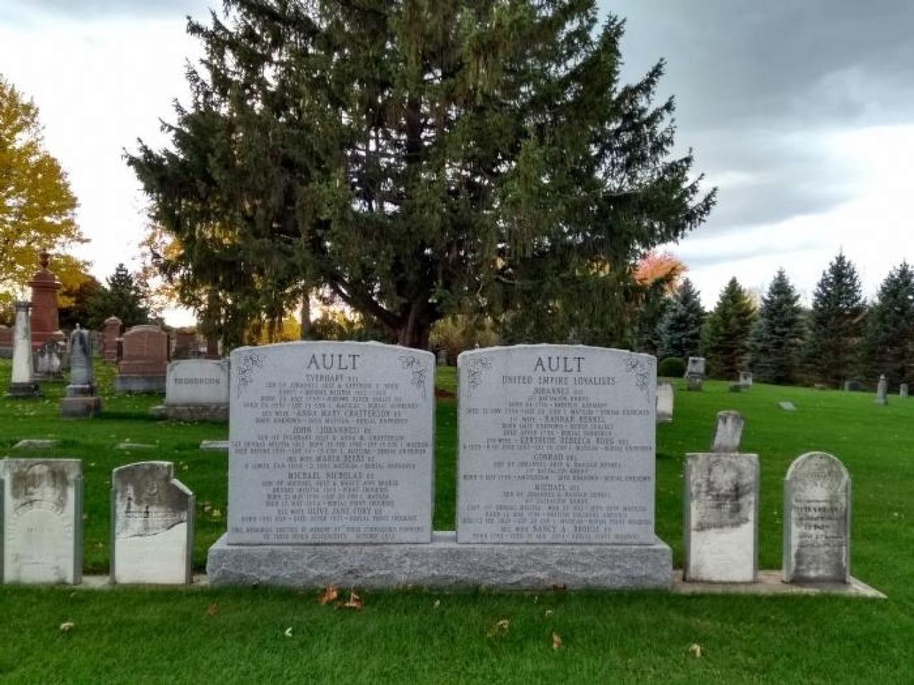 Iroquois-Point-Cemetery19.Jpg - Iroquois |Point Cemetery - Ominous